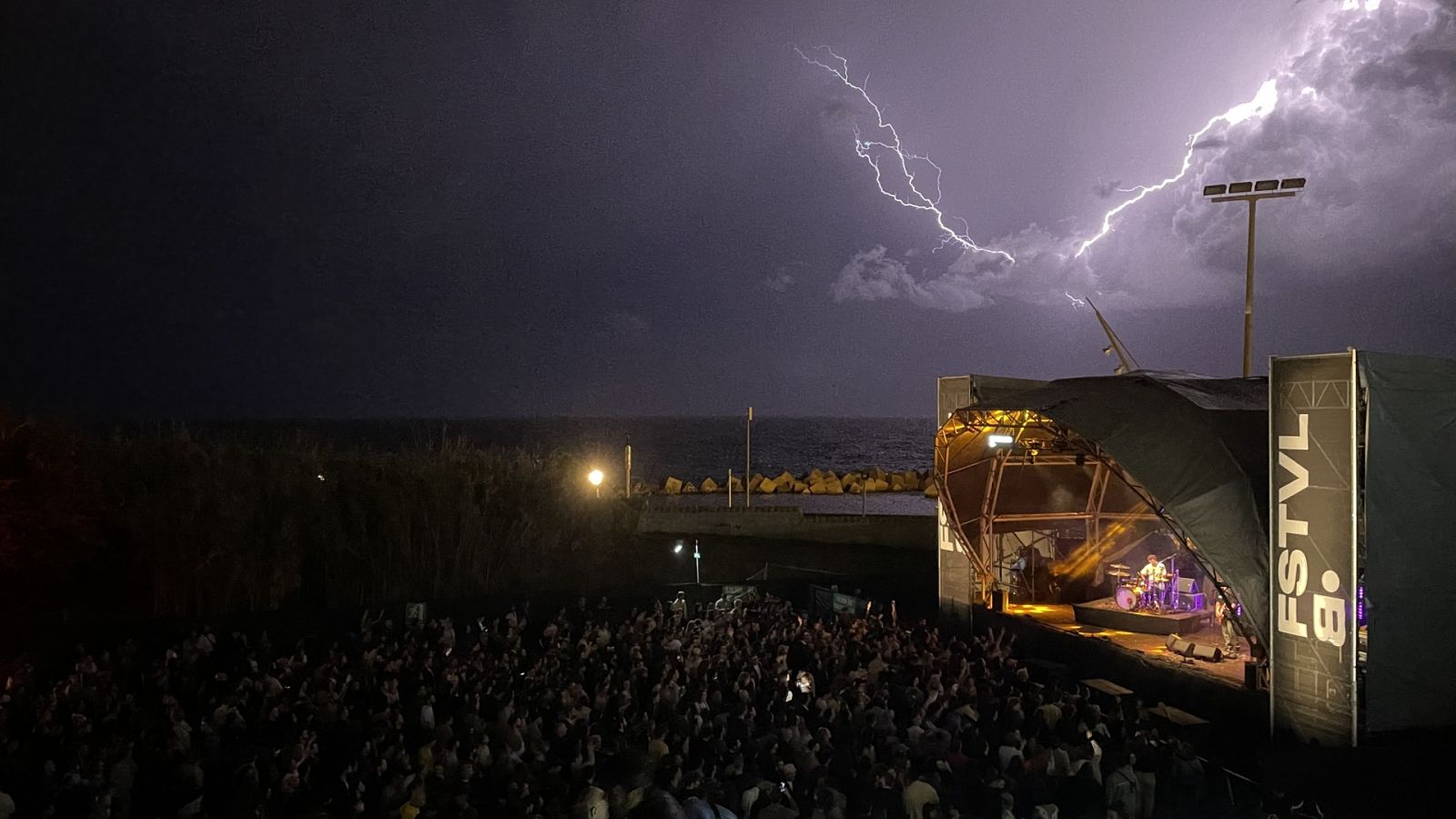 Adiós Amores y La Élite completan el cartel del Festival·B