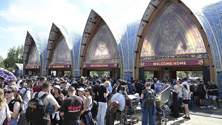 Tomorrowland sigue en marcha pese al incendio en su escenario