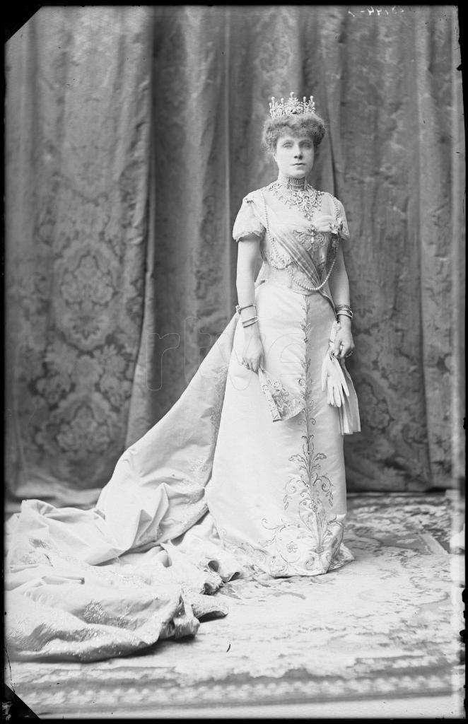 Colección Franzen INFANTA EULALIA DE BORBON Y BORBON VESTIDA DE GALA