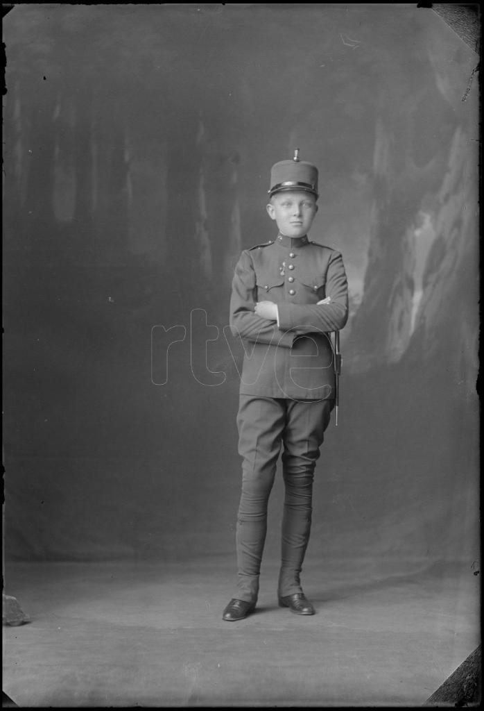 Colección Franzen ALFONSO DE BORBON Y BATTENBERG, PRINCIPE DE ASTURIAS ...