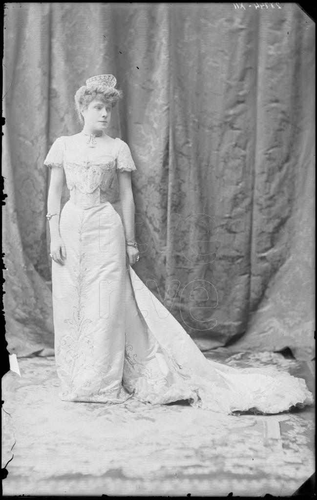 Colección Franzen INFANTA EULALIA DE BORBON Y BORBON VESTIDA DE GALA