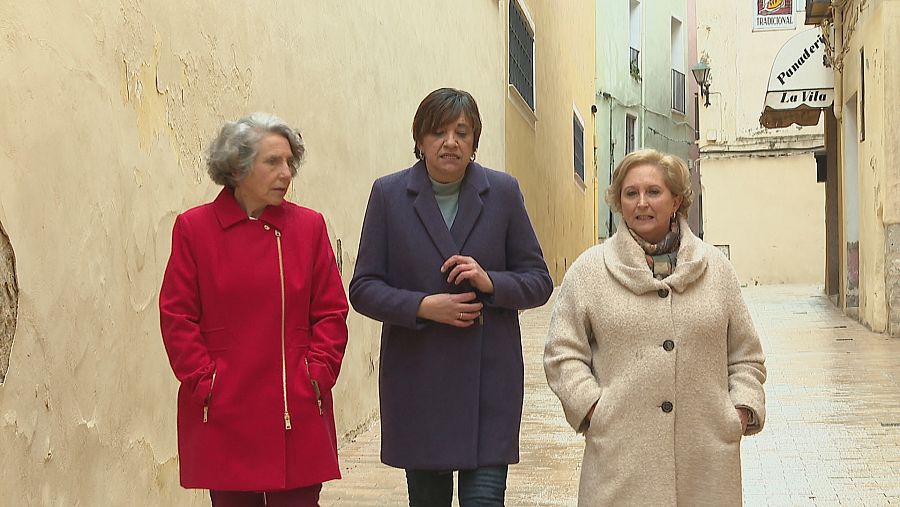 Les 9 dones que aconseguiren la participació femenina als Moros i ...