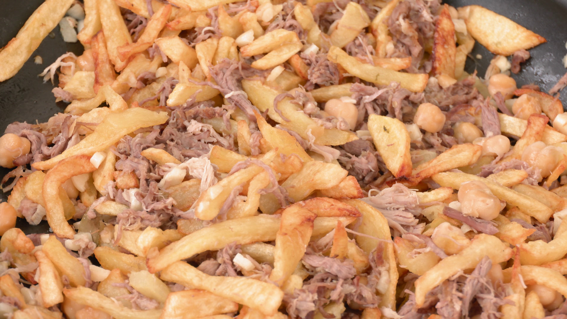 Receta de ropa vieja con patatas fritas: ¡buenísima!