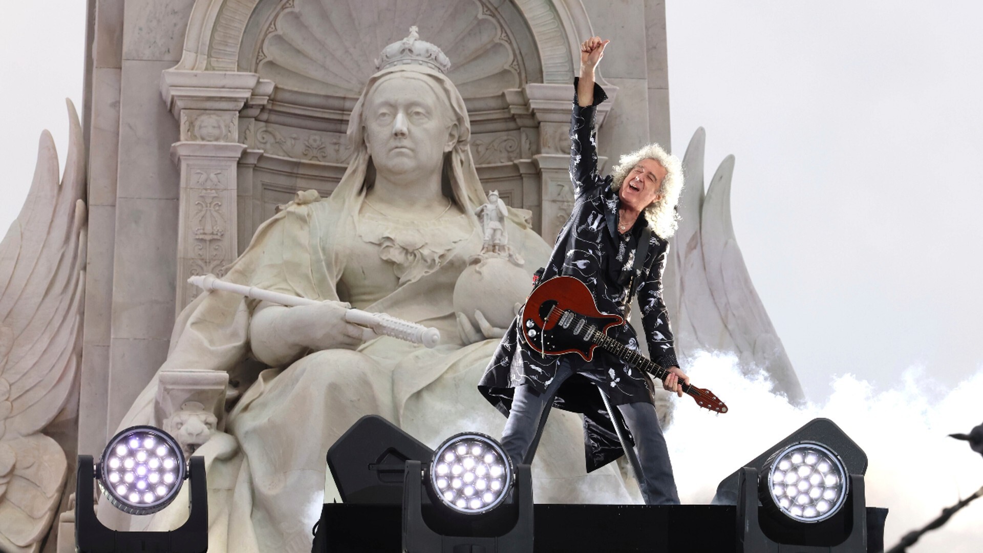 Reino Unido | Brian May, guitarrista de Queen, recibe el título de ...