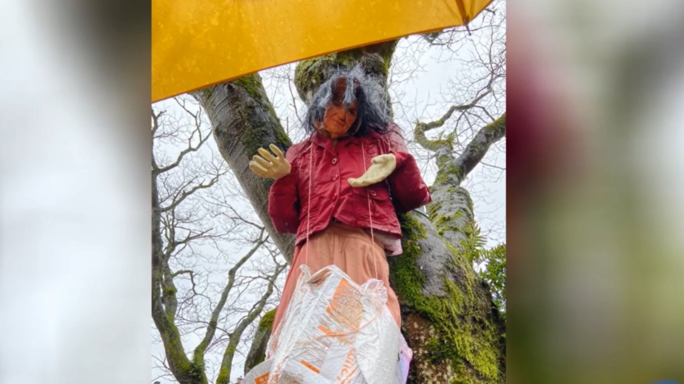 Calvo rechaza la violencia y las amenazas ante la imagen de una muñeca ...