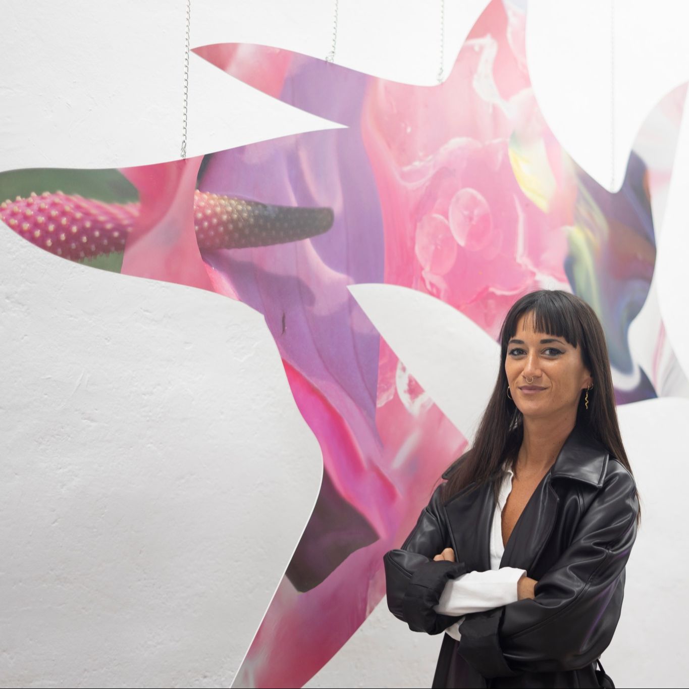 Emissão em Português - Artista María Rojas liga a àgua e o criolo cabo ...