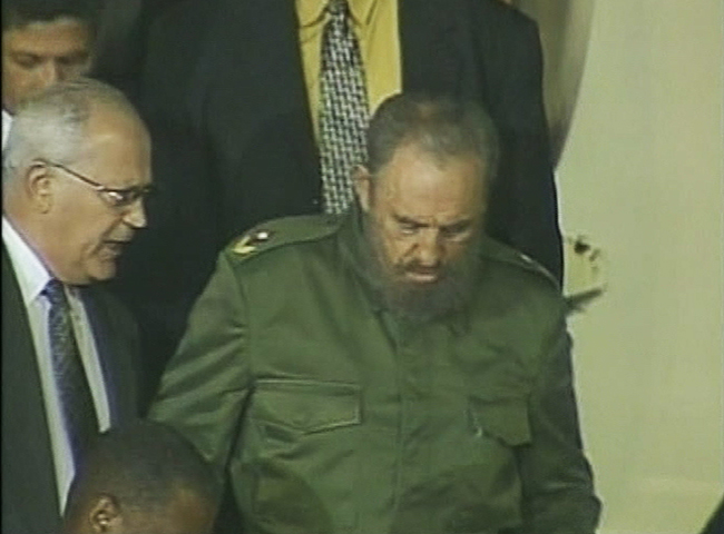 Una hemorragia en pleno vuelo puso en riesgo la vida de Fidel Castro ...