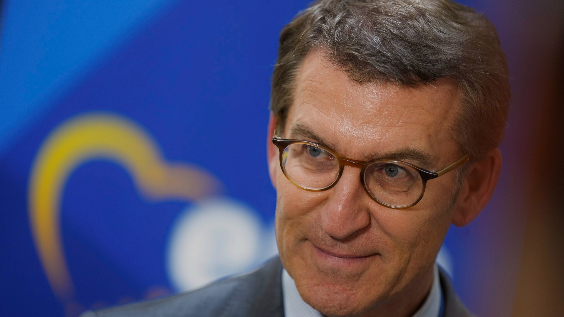 Feijóo se abre a apoyar el impuesto a las eléctricas del Gobierno