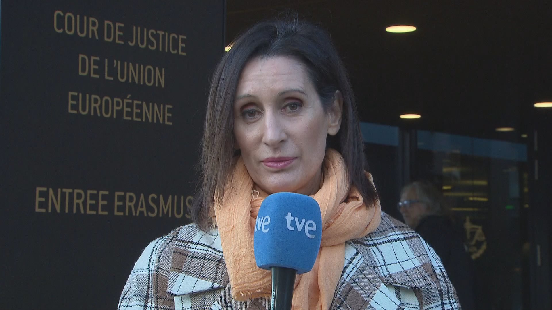 La periodista de TVE Isabel Palacios rep una menció honorífica al Premi ...