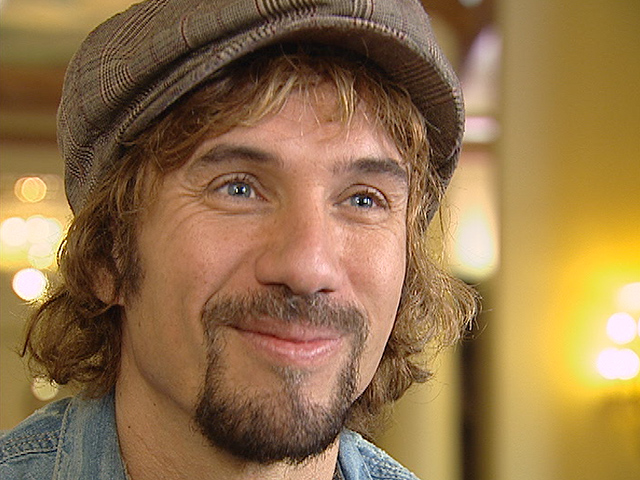 Macaco ha reunido en su último disco a 21 artistas de nueve países ...