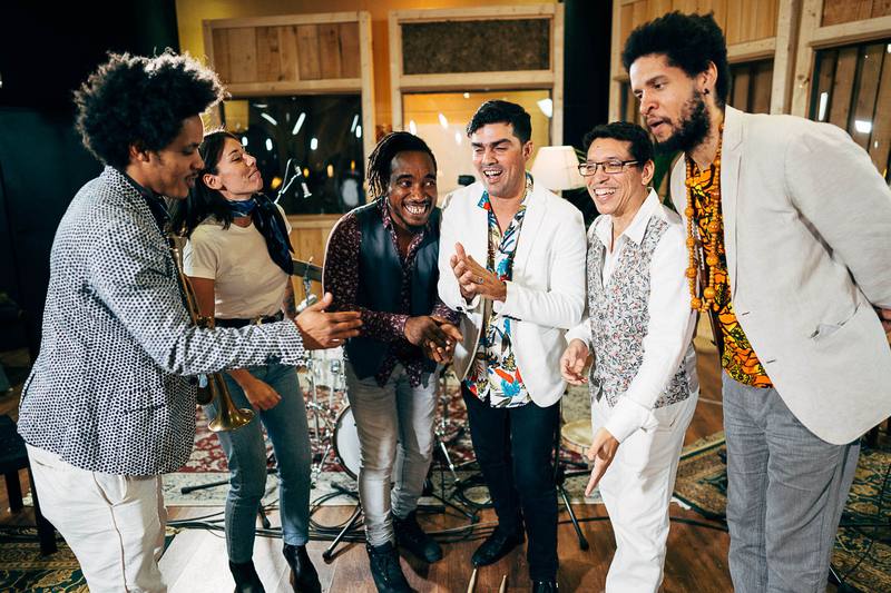 Michael Olivera & The Cuban Jazz Syndicate en Las noches del Monumental ...