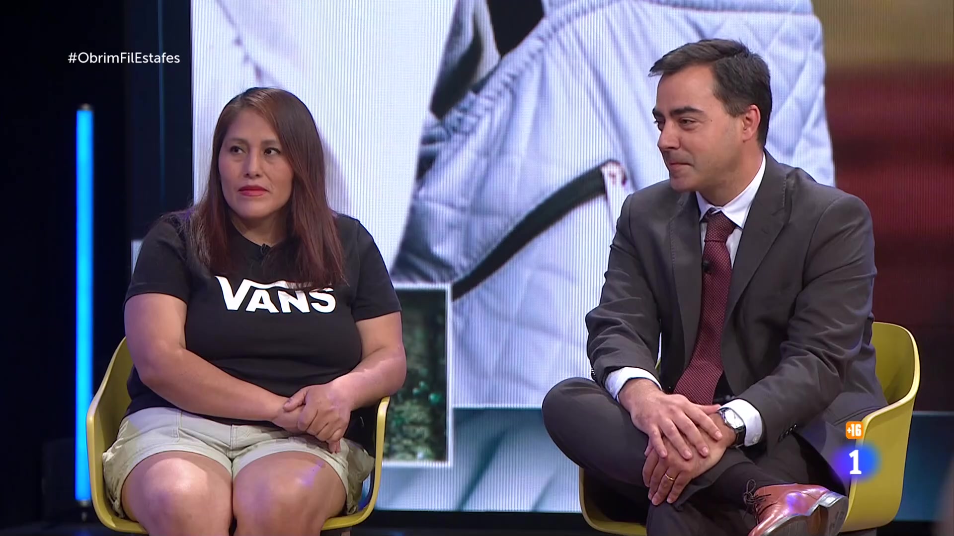 Obrim fil - Carmen Rosa: 'm'han robat la identitat' - RTVE Catalunya