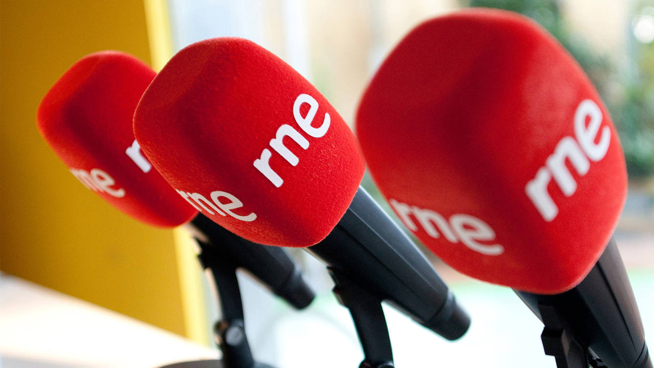 RNE y Radio Nacional de Argentina firman un convenio para el ...