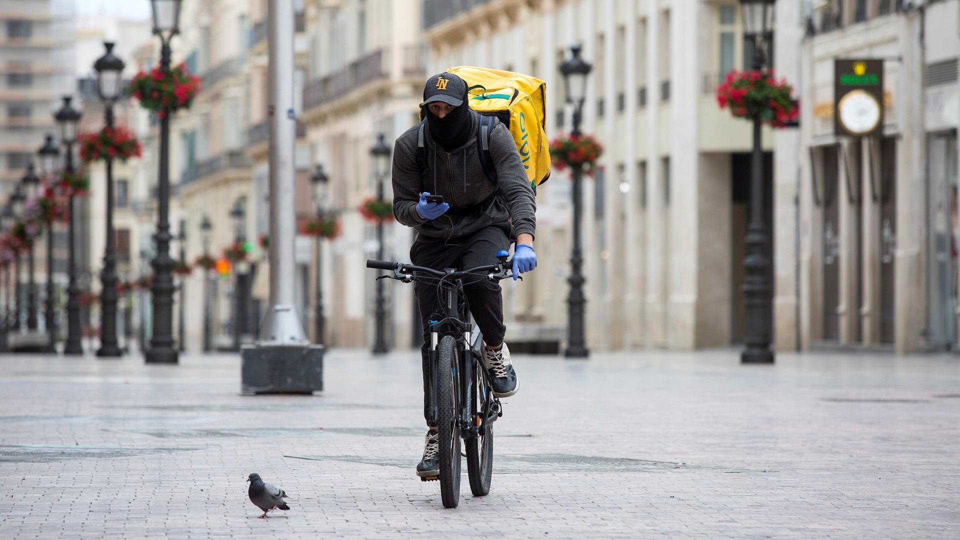 La ley Rider cumple un año entre amenazas de incumplimiento y frentes ...