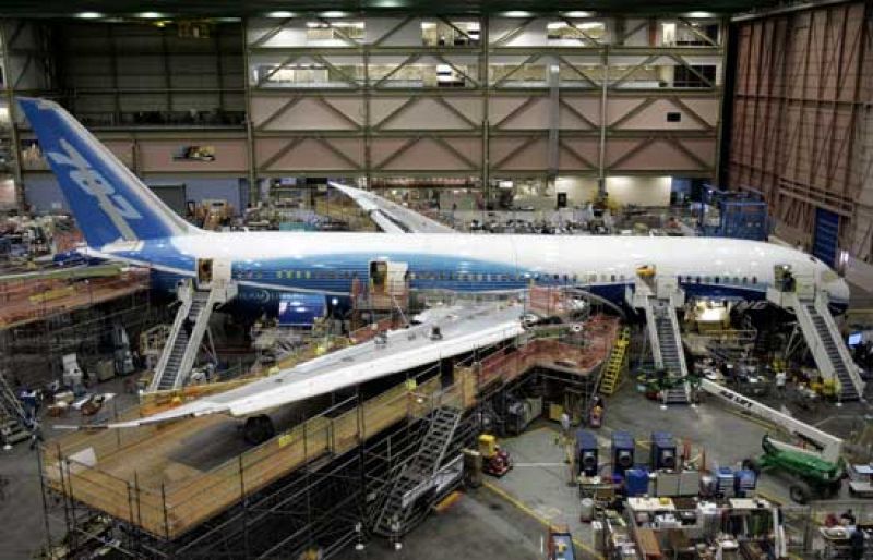 Suspendidas las operaciones de todos los Boeing 787 | RTVE.es