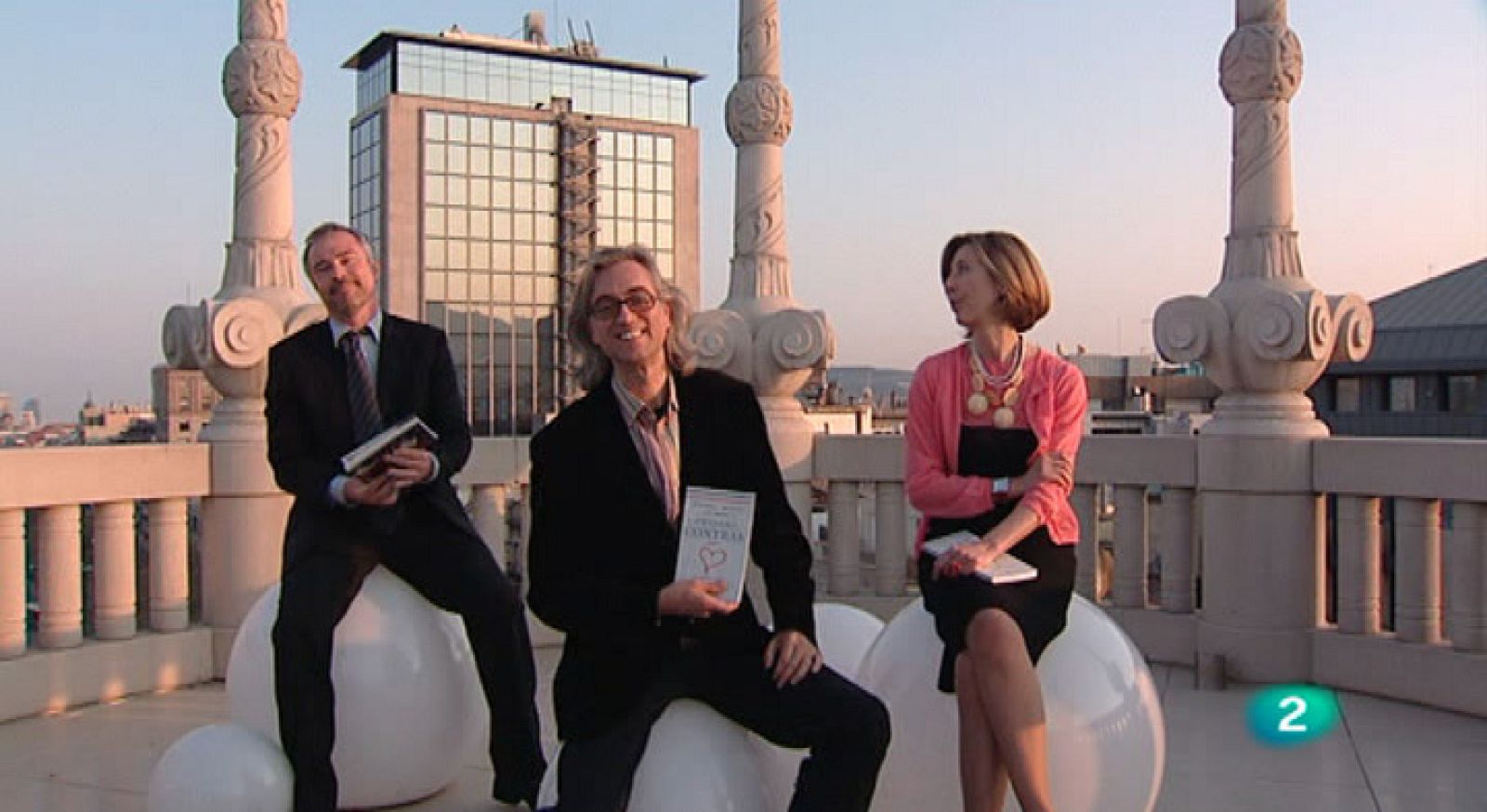 Miradas 2 - Los periodistas de "La Contraportada": Imma Sánchis, Víctor ...