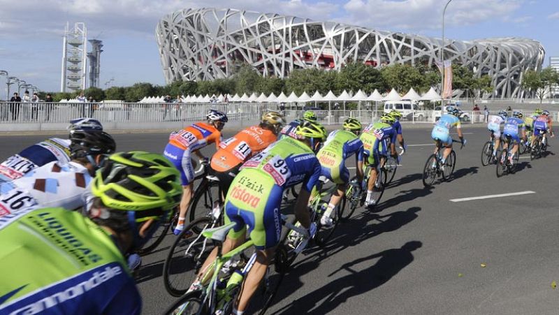 Telediario 1: Tony Martin manda en el Tour de Pekín | RTVE Play