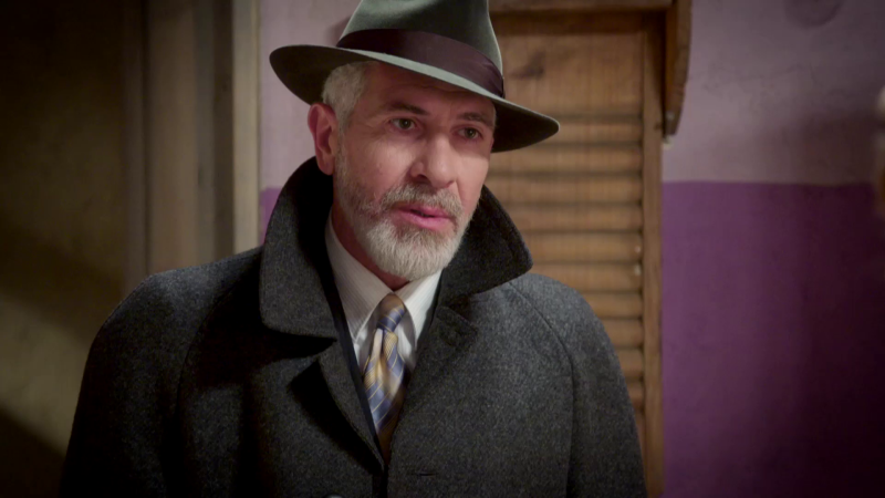 La Moderna: don Cecilio sorprende a Antonia