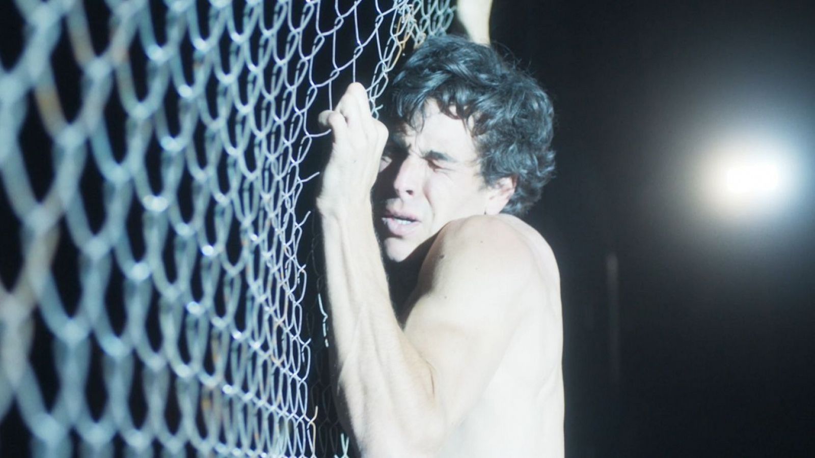 Así es el tráiler de 'Escape', con Mario Casas y dirigida por Rodrigo ...