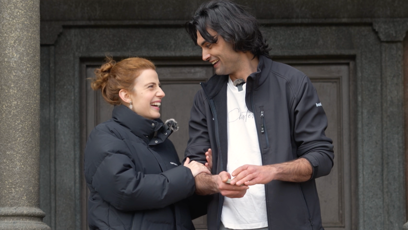 Marco Pernas ('Valle Salvaje') hace un truco de magia | Día del Mago