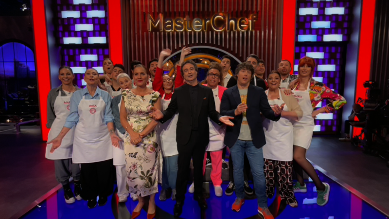 Los jueces y participantes de Masterchef mandan un saludo a Melody