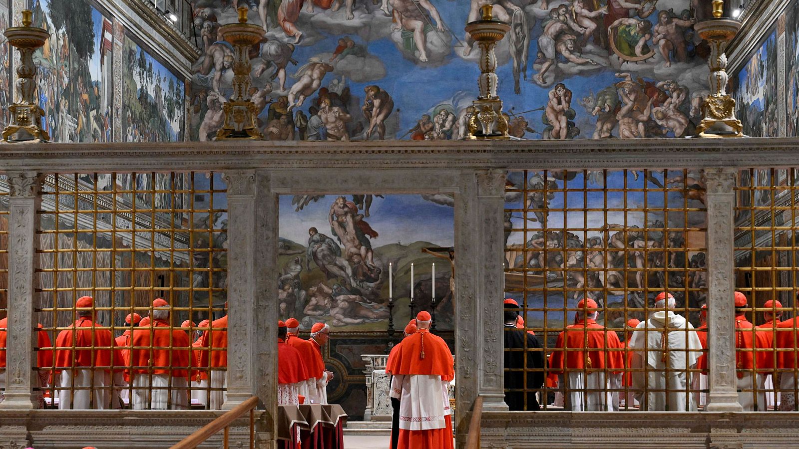 Así se vestirá el nuevo papa en su presentación ante el mundo