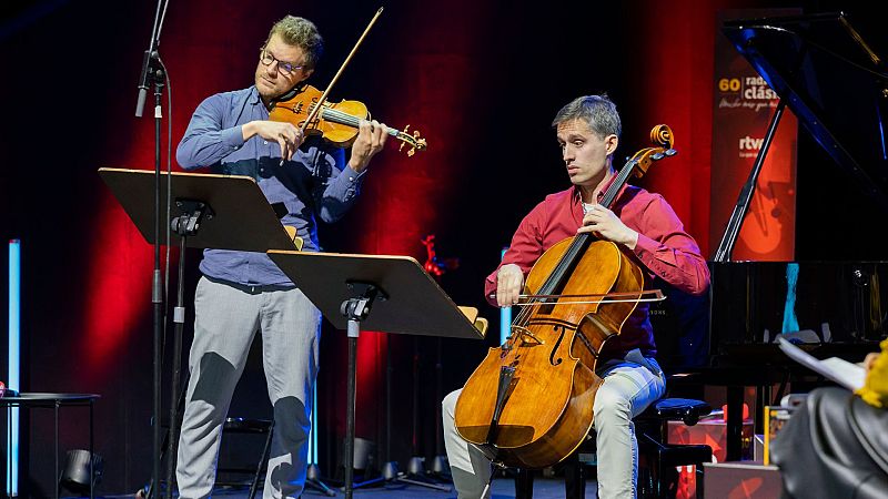 Miguel Colom y Fernando Arias + Félix Palomero