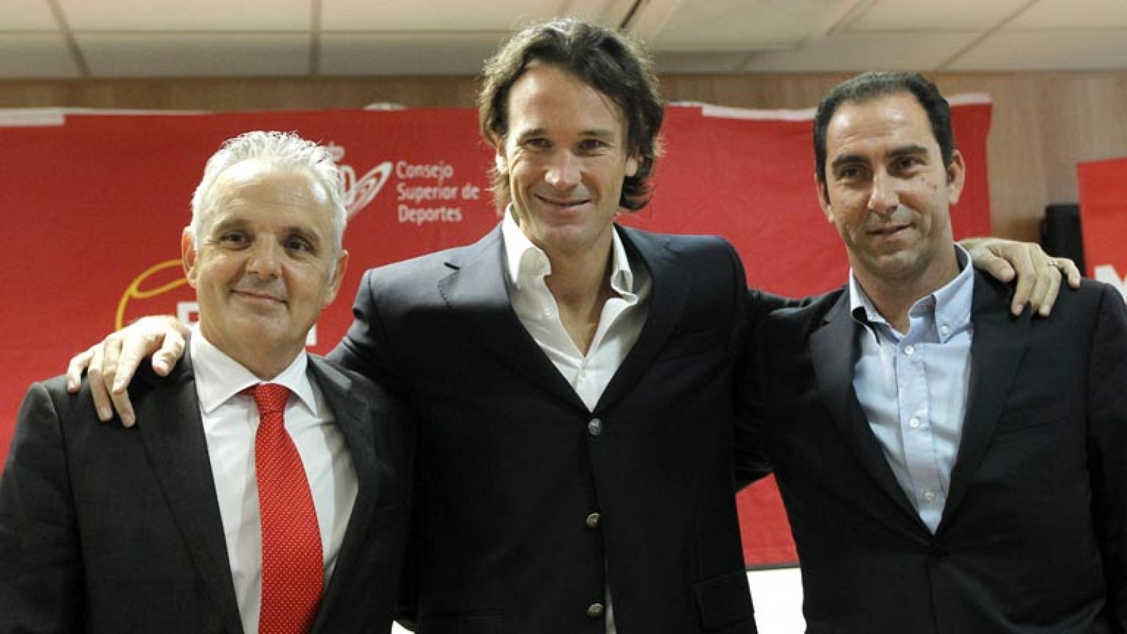 Moyá: "Habrá que tomar decisiones difíciles y el diálogo será fundamental"