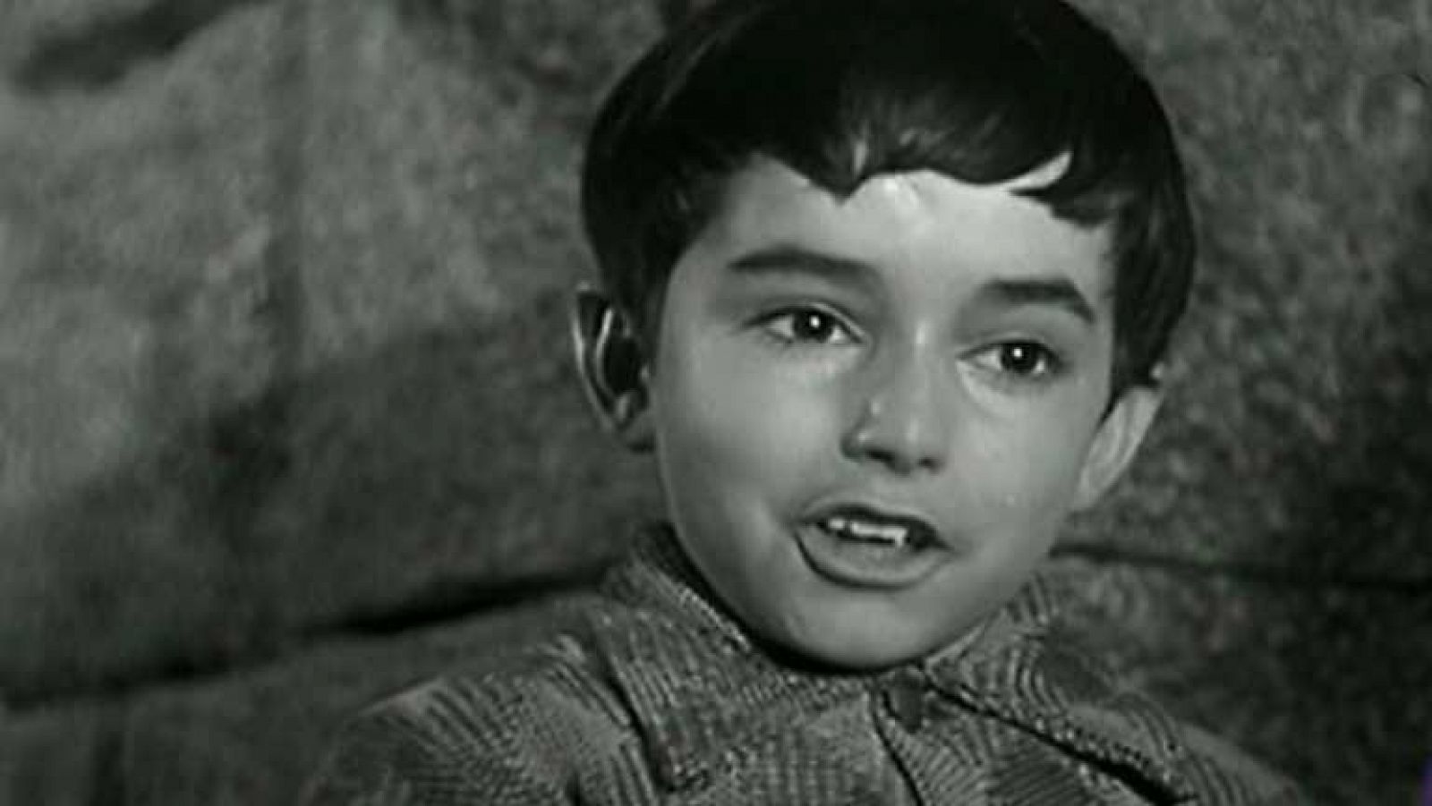 Cine de barrio: El pequeño ruiseñor | RTVE Play Cine de barrio: El pequeño ruiseñor | RTVE Play
