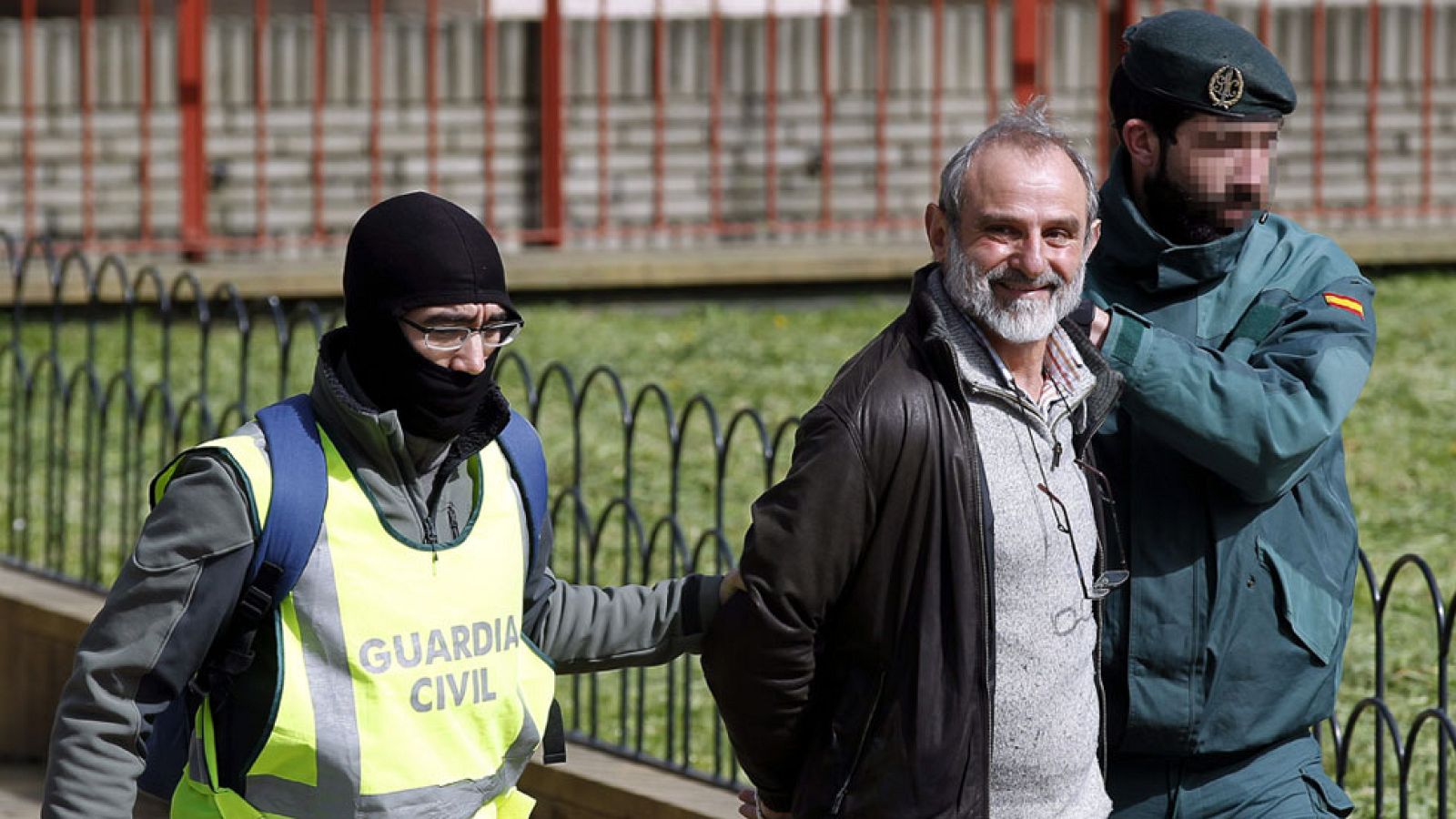 Cuatro detenidos en una operación contra el entramado de apoyo a presos ...