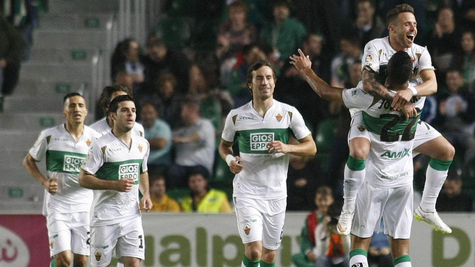 El Elche gana por goleada el duelo directo contra el Deportivo