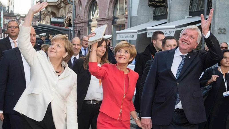 Telediario 1: Conmemoración de los 25 años de la unión de la RFA y la ...