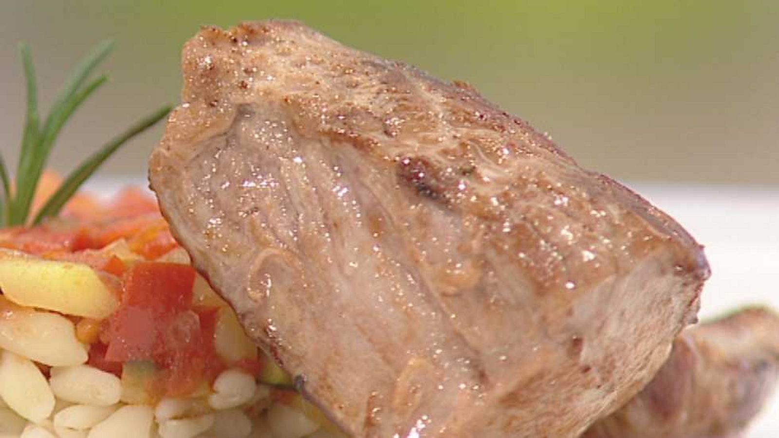 Receta de Pisto con trigo tierno y medallón de solomillo