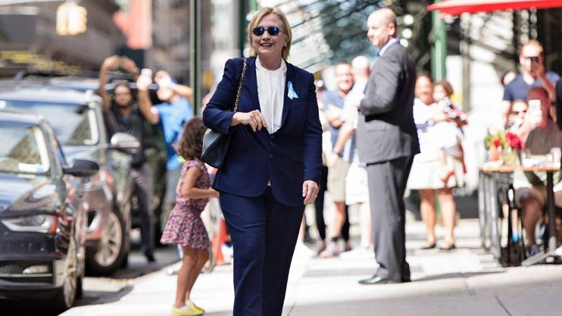 Telediario 1: Diagnostican a Hillary Clinton con neumonía tras el ...