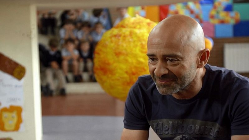Desafía tu mente: Antonio Lobato visita un colegio para resolver una ...