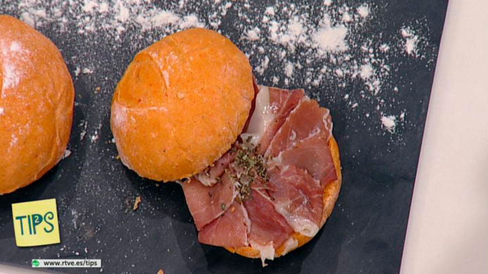 Conoce la receta de pan de tomate picante | RTVE.es