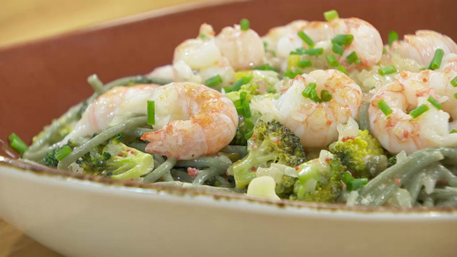 Receta de pasta con cigalitas y cítricos