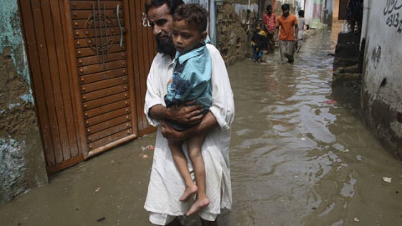 Telediario 1: Las inundaciones provocadas por el monzón en el sudeste ... Telediario 1: Las inundaciones provocadas por el monzón en el sudeste ...