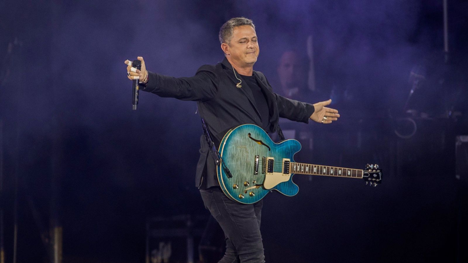 Corazón - Alejandro Sanz arranca su gira en el Benito Villamarín de Sevilla