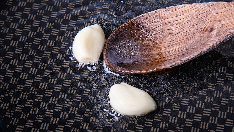 Cómo cocinar con ajo encurtido