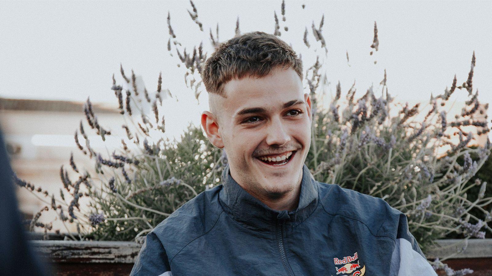 5 razones por las que tienes que ver 'Bnet, el campeón tranquilo'