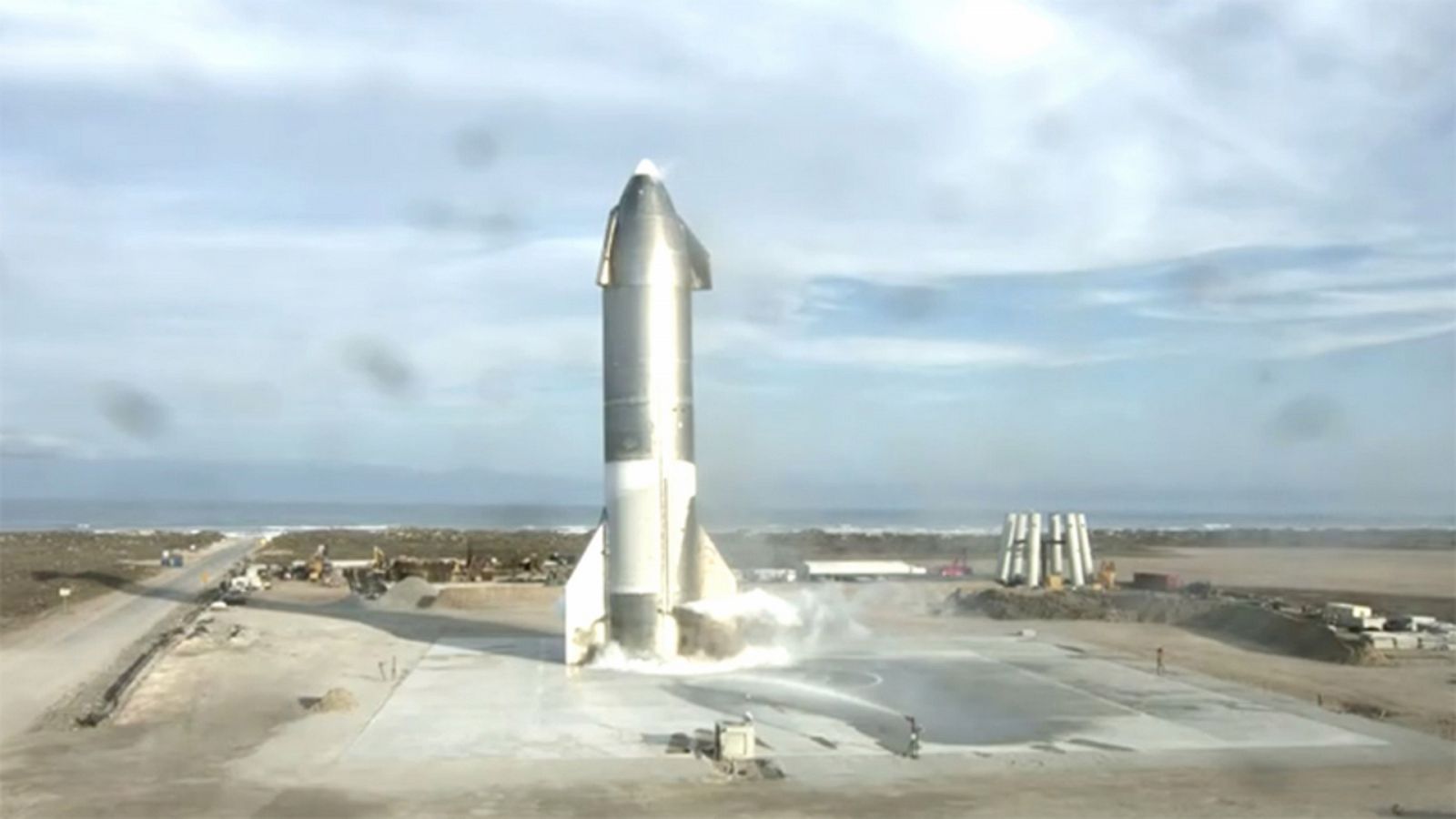 Spacex Logra Despegar Y Aterrizar La Nave Sn 10 Al Tercer Intento Pero