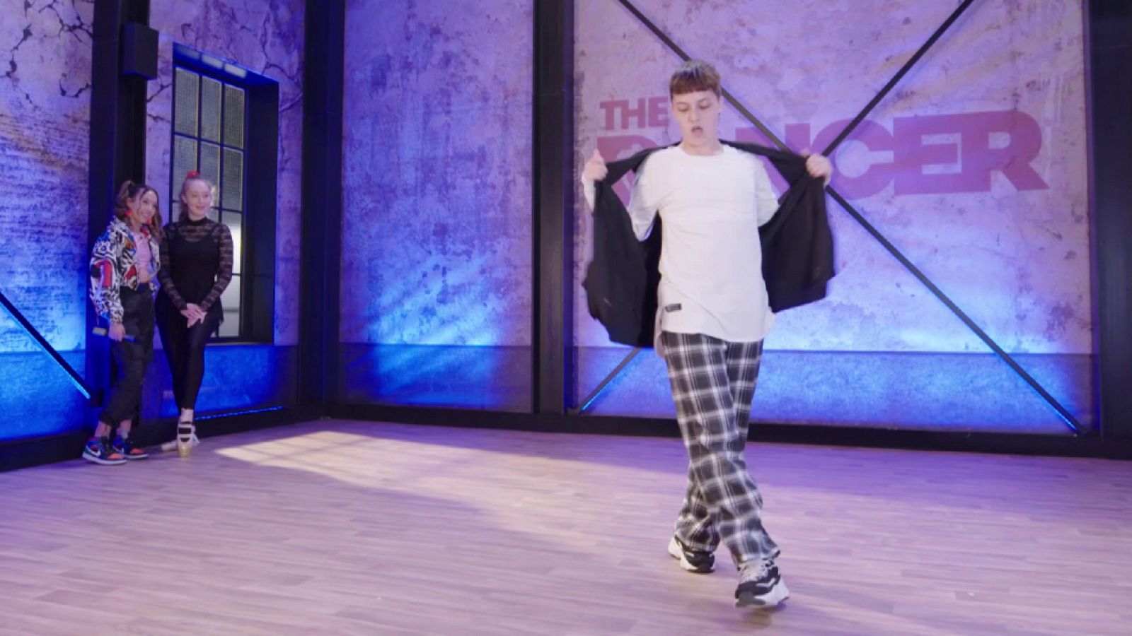 Alexity reta a Freddy y Ekaterina a bailar al ritmo de Rosalía