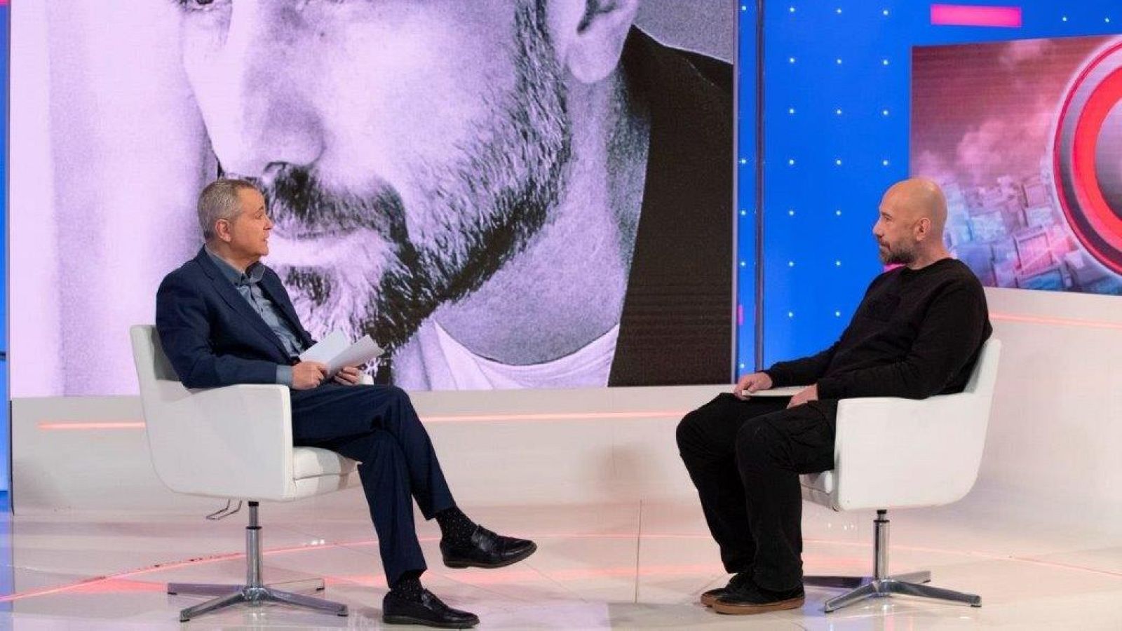 Isra Bravo, el escritor persuasivo que ayuda a vender