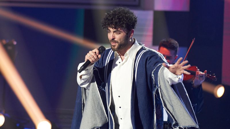 Austin Guerrero recibe una preciosa sorpresa en Cover Night