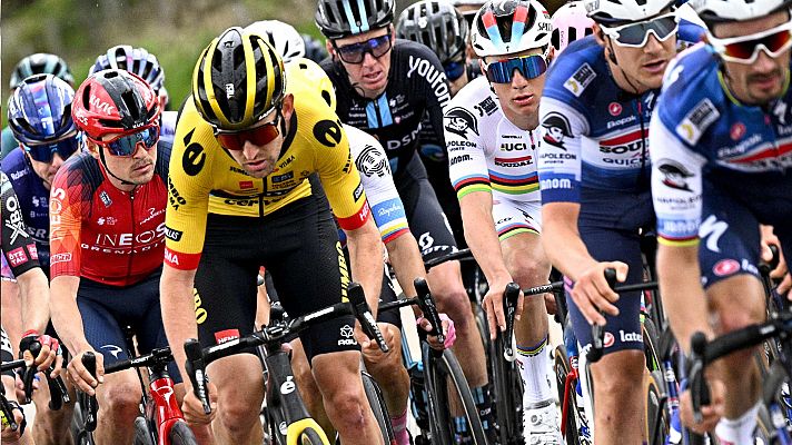 Ciclismo - Lieja -Bastogne - Lieja. Carrera masculina - RTVE Play Ciclismo - Lieja -Bastogne - Lieja. Carrera masculina - RTVE Play