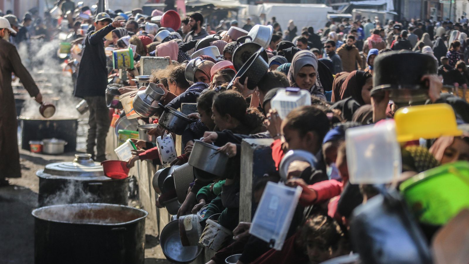 La crisis humanitaria se recrudece en Gaza tras 3 meses de guerra