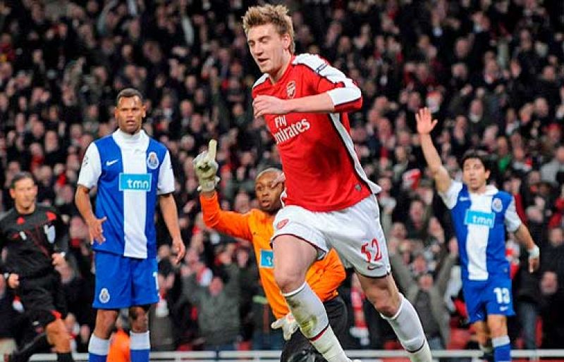 Sin programa: Hat-trick de Bendtner (5-0) | RTVE Play