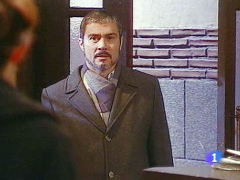 Amar - Simón regresa a la Plaza de los Frutos