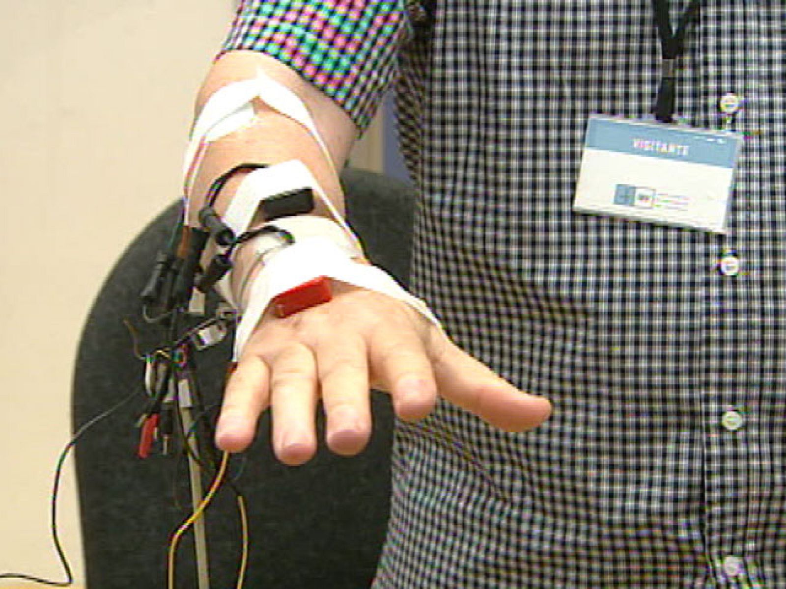 Investigadores valencianos desarrollan una neuroprótesis que elimina el ...